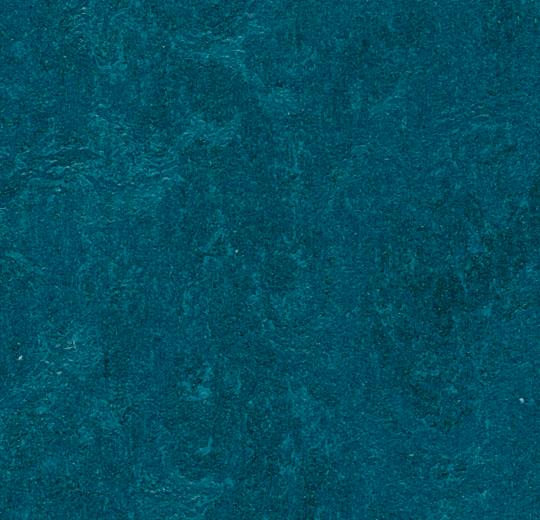 Discover Marmoleum, a Sustainable Flooring Product Designers Love
