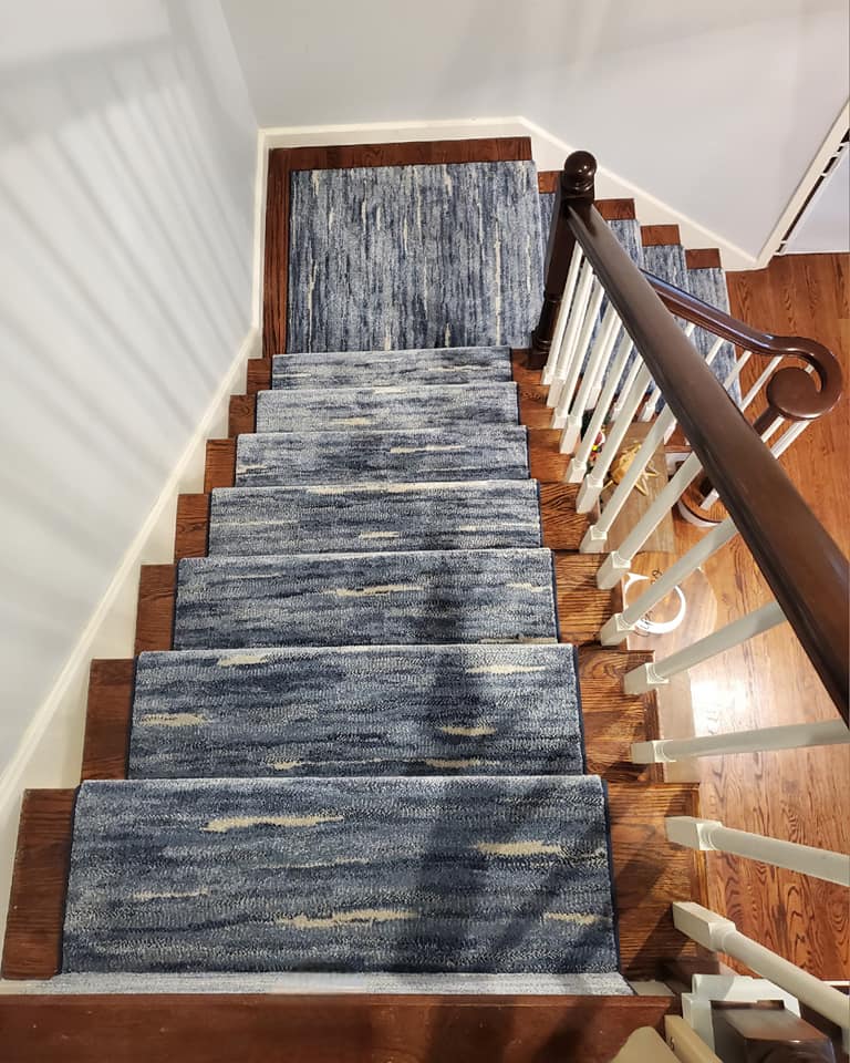 20+ Carpeted Stairs Examples to Inspire You